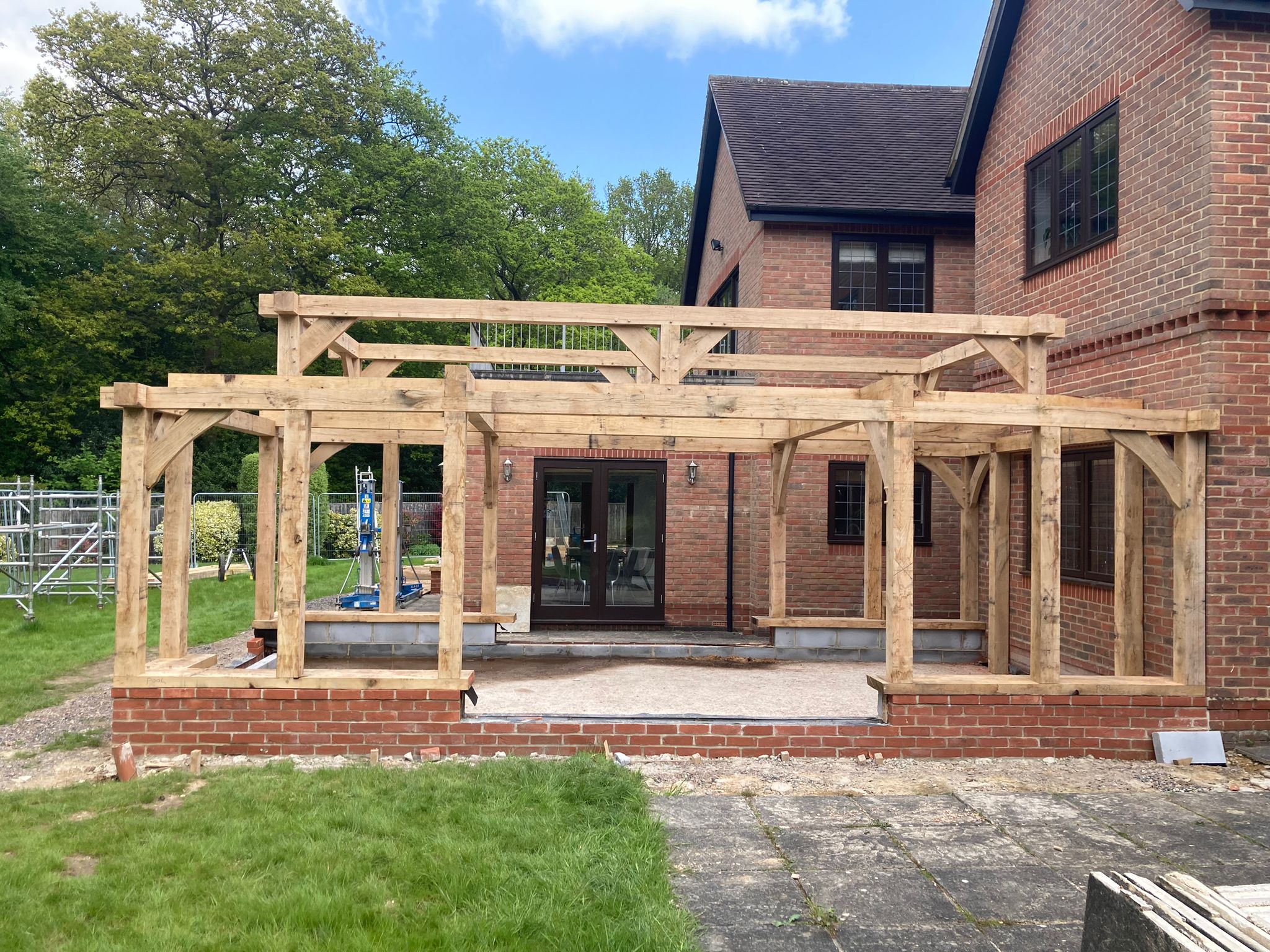Oak Frame Buildings Pangbourne | Green Oak Buildings & Construction
